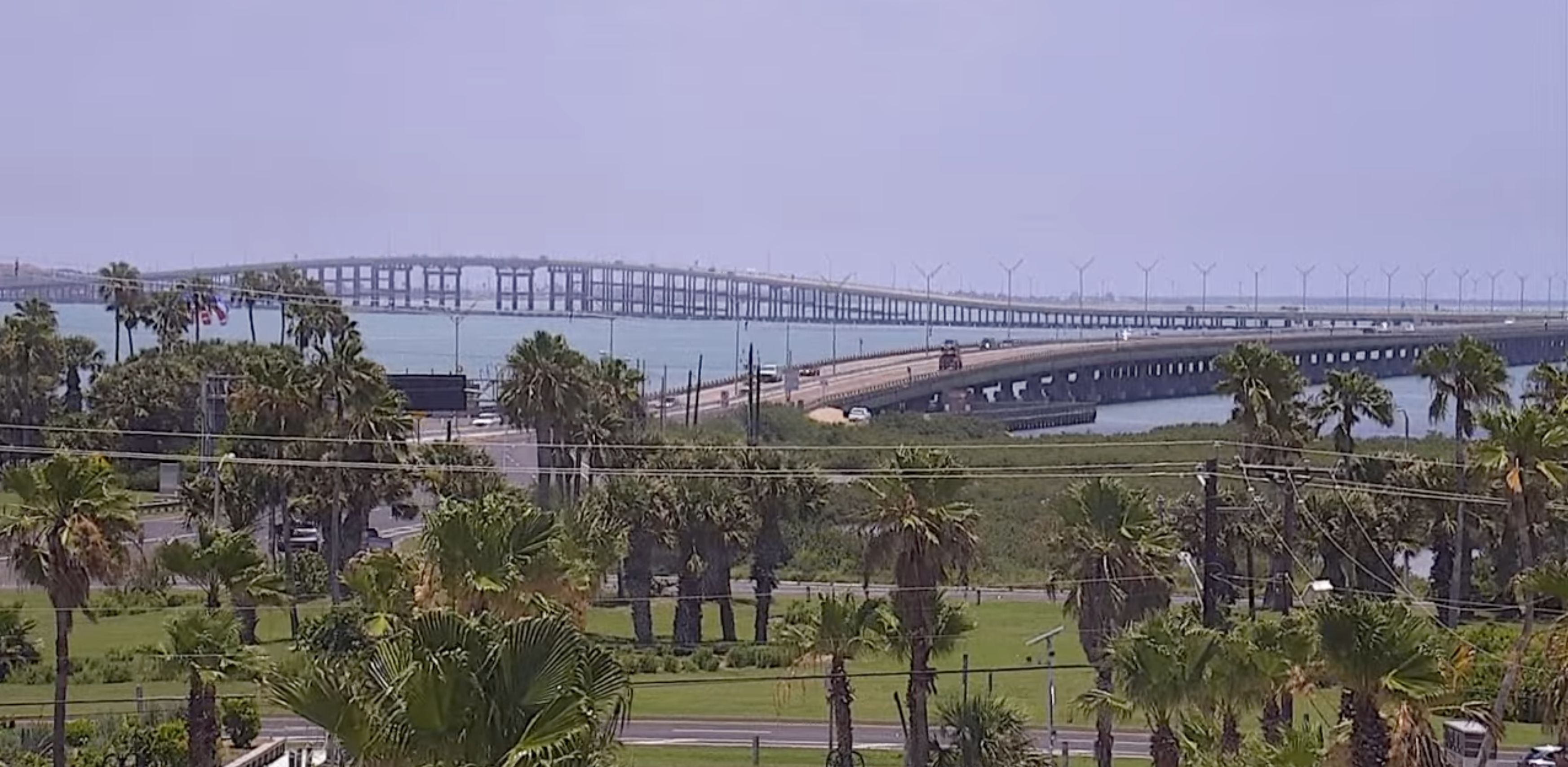 Live Webcam – Queen Isabella Memorial Causeway at La Copa Inn Beach Hotel